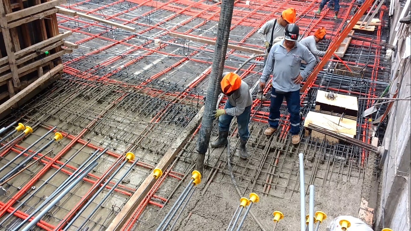 Ventajas y Aplicaciones de las Losas y Vigas Postensadas | Inforcivil.com